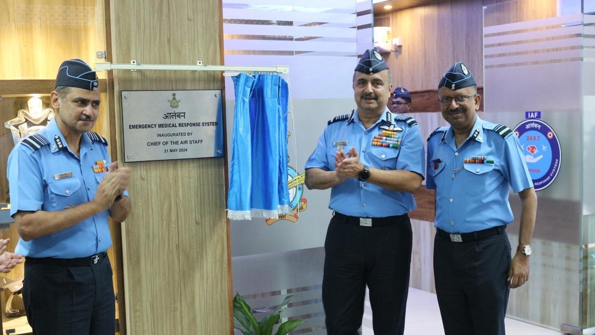 PIB : वायुसेना प्रमुख ने कमांड हॉस्पिटल एयर फ़ोर्स बेंगलुरु में भारतीय ...